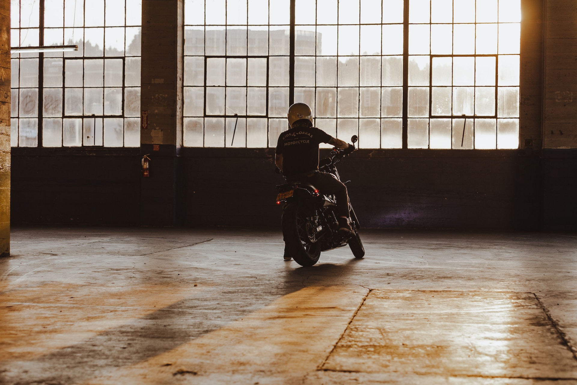 A Guide on How to Choose the Perfect Garage Floor Coating